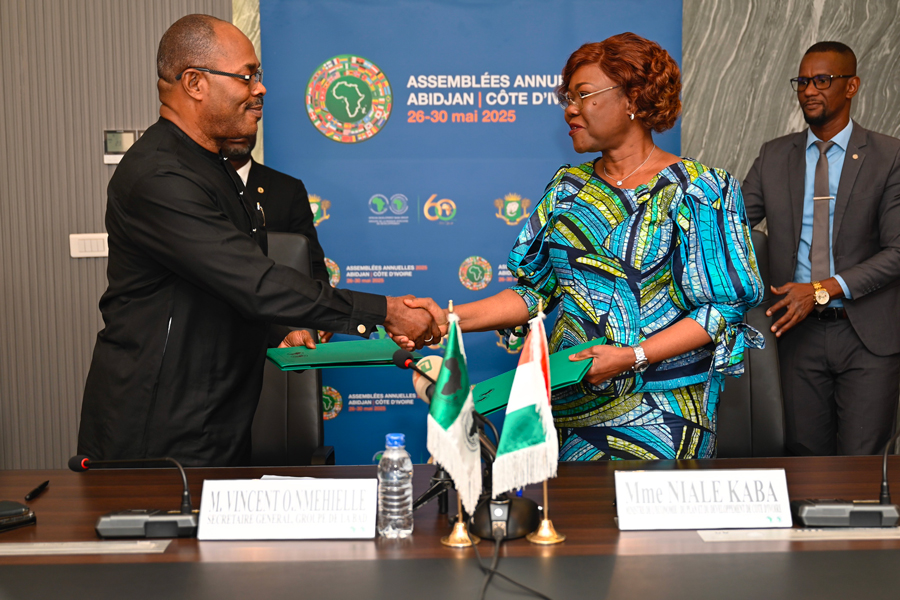 La Côte D Ivoire Et La Bad Signent Un Protocole D Accord Pour La Tenue